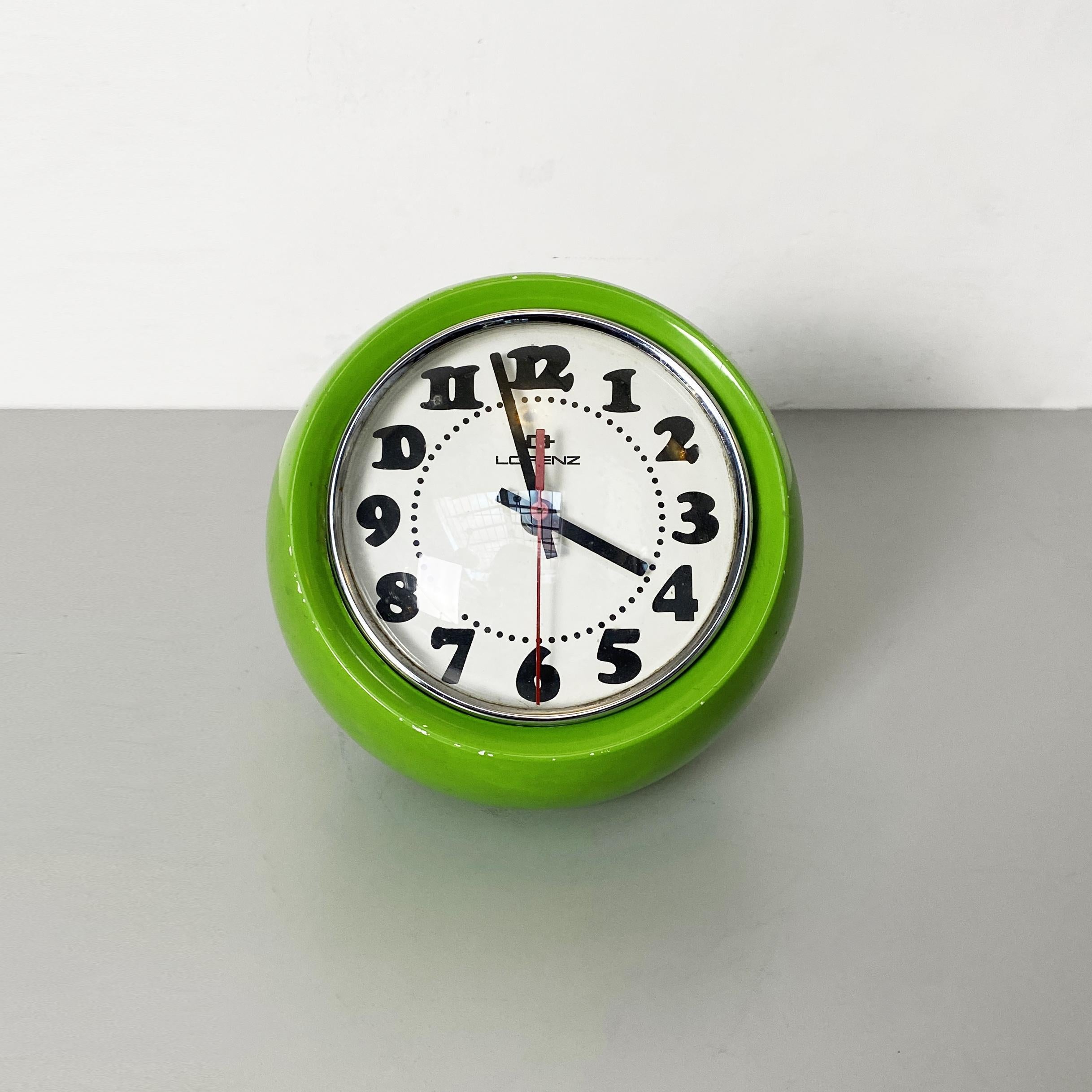 Italian Mid-Century Spherical Plastic Green Table Clock Boule by Lorenz ...
