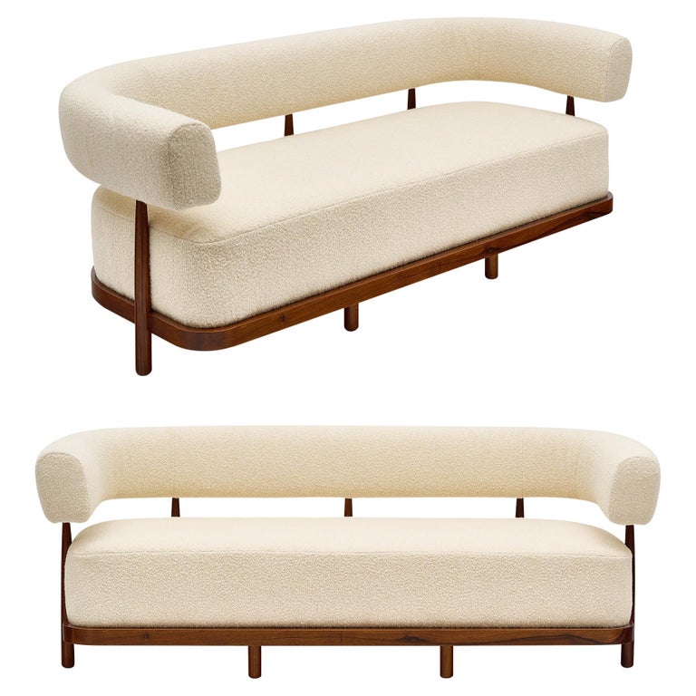 Paire de canapés italiens de style mi-siècle moderne En vente sur 1stDibs