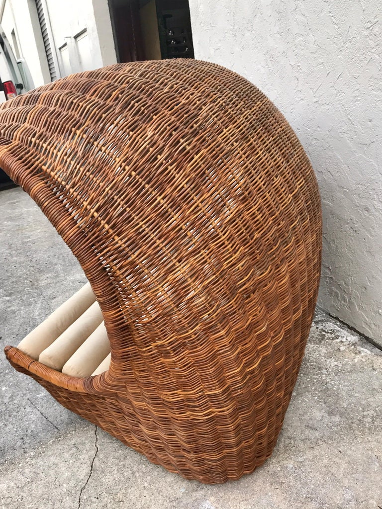 Italian Midcentury "Wave" Rattan Lounge For Sale at 1stDibs