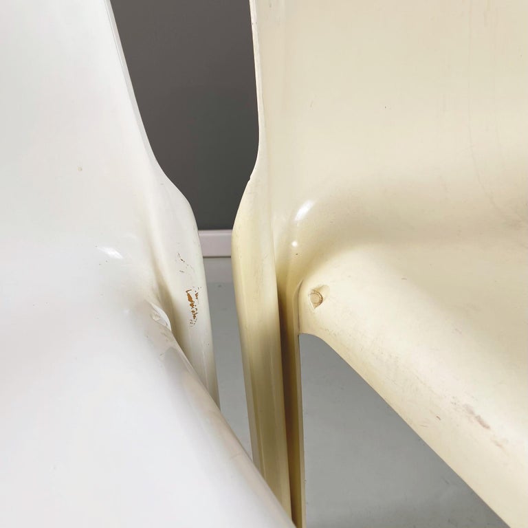 Italian Midcentury Beige Plastic Chairs Selene by Vico Magistretti ...