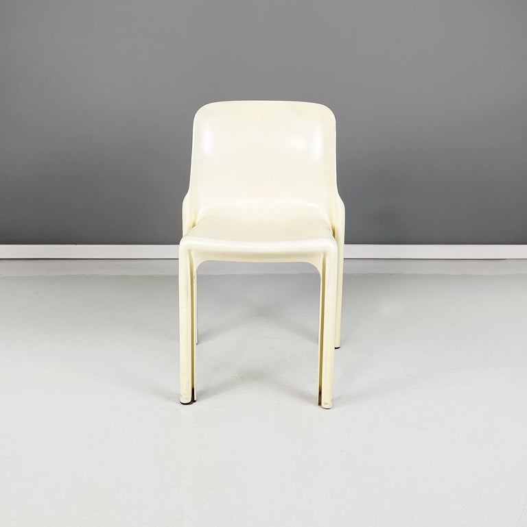 Italian Midcentury Beige Plastic Chairs Selene by Vico Magistretti ...