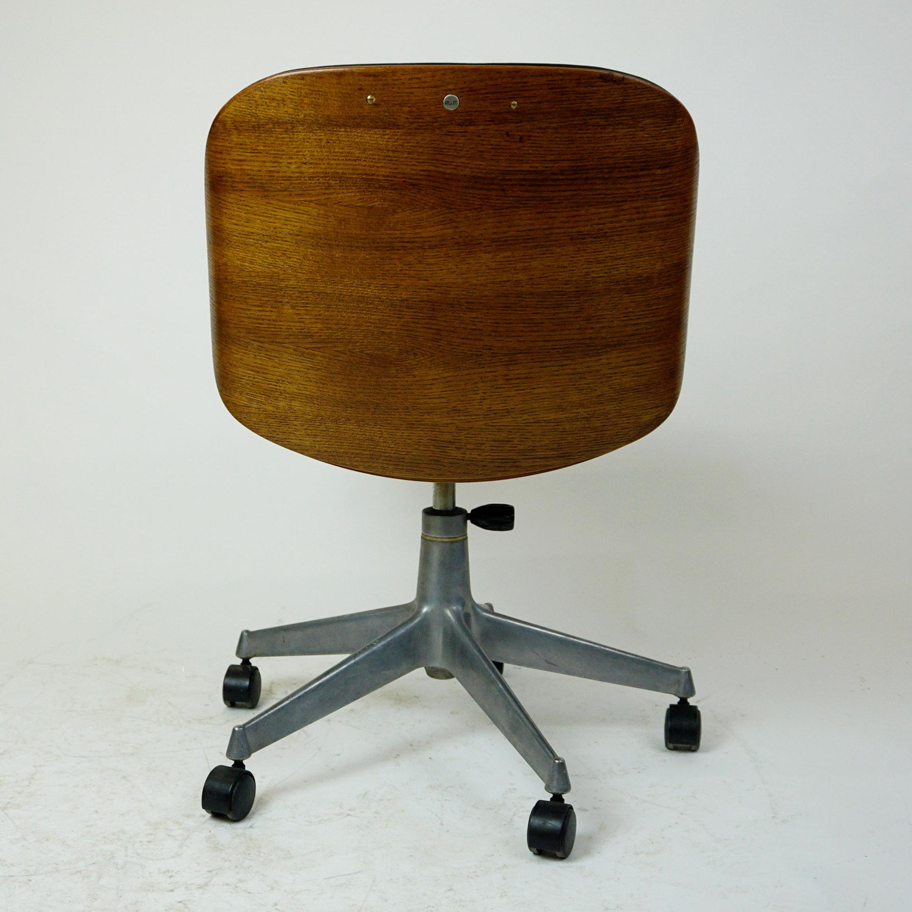 Italian Midcentury Black Leather and Oak Office Chair by Ico Parisi for ...