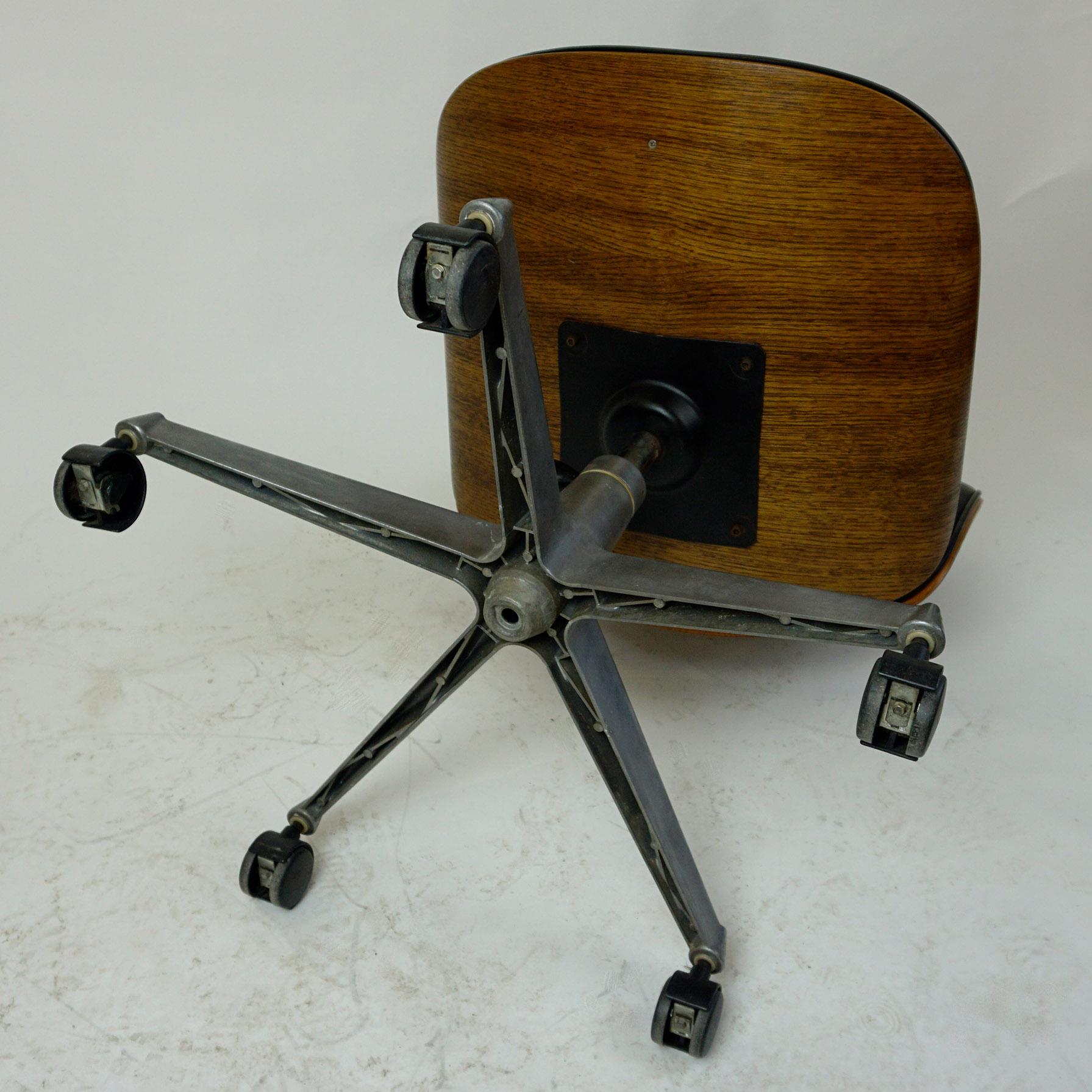 Italian Midcentury Black Leather and Oak Office Chair by Ico Parisi for ...