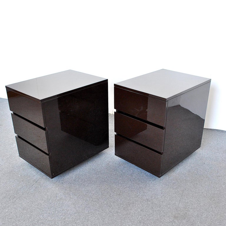 Italian Midcentury Pair of 80's Lacquered Night Stands For Sale at 1stDibs
