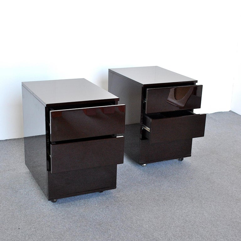 Italian Midcentury Pair of 80's Lacquered Night Stands For Sale at 1stDibs