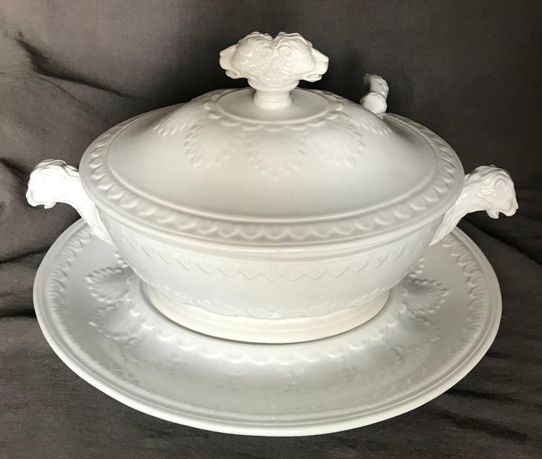 Italian Midcentury White Lion Head Tureen With Ladle For Sale at 1stDibs