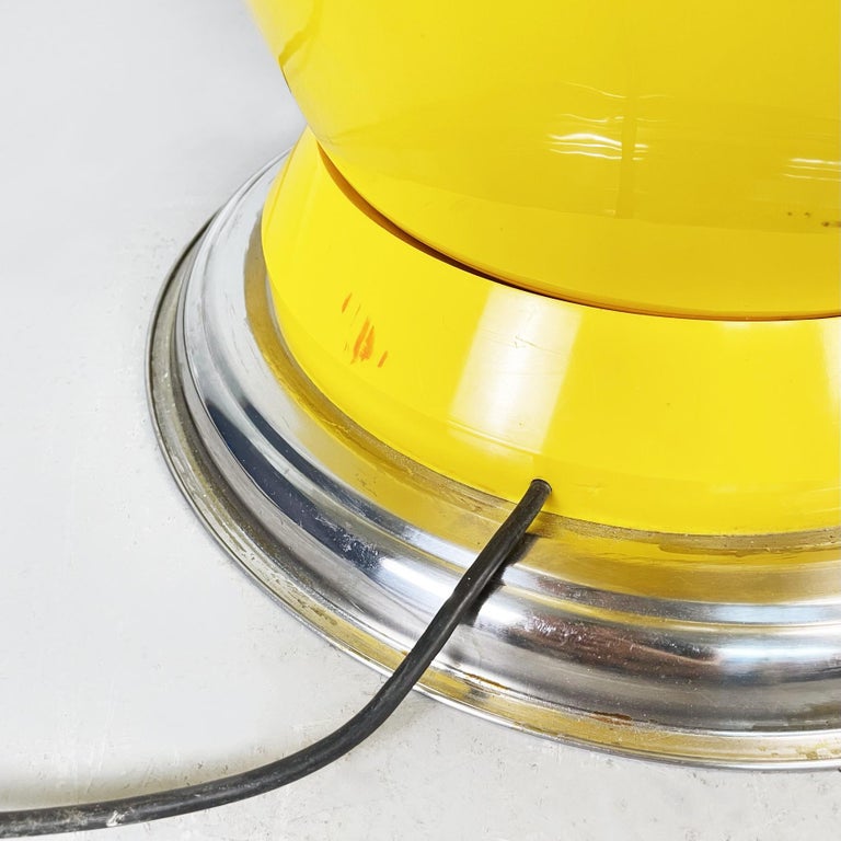 Italian Modern Plastic Floor Lamp of the Head of Tweety Bird, 1990s For ...