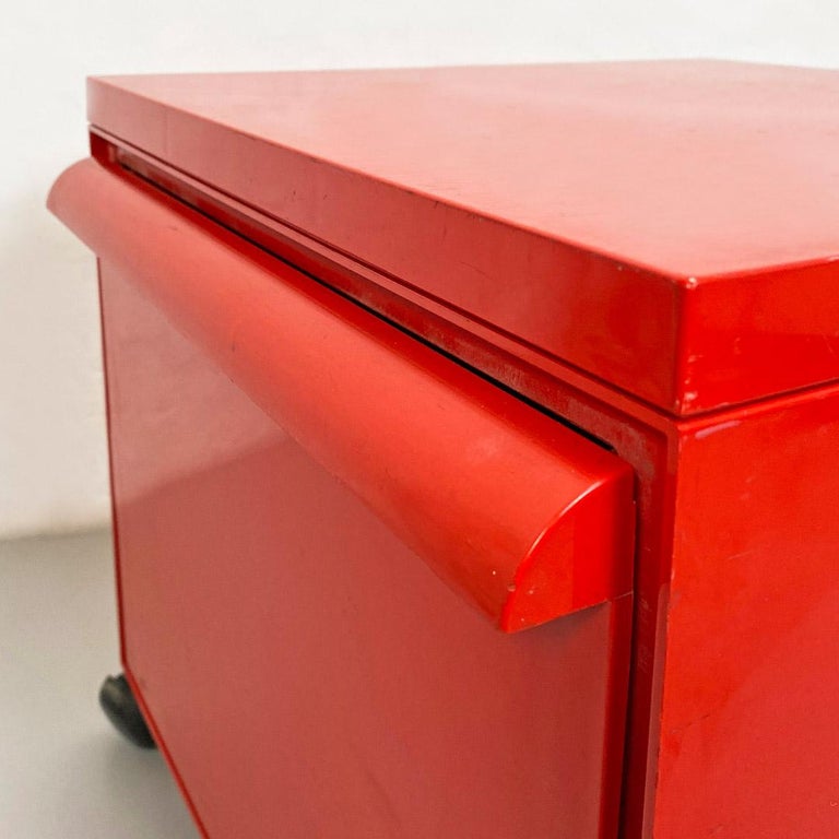 Italian Modern Red Plastic Modular 4602 Chest of Drawers by Fussel ...
