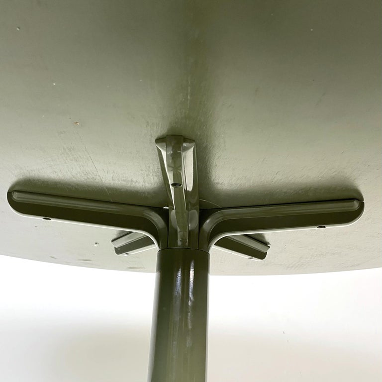 Italian Modern Round Dining Table in Green Lacquered Wood Anonima ...