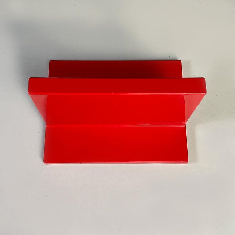 Italian Modern Small Red Plastic Shelf by Marcello Siard for Kartell in ...