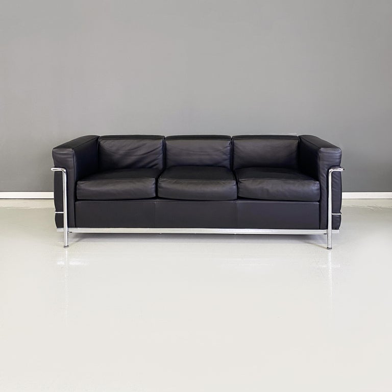 Italian Modern Sofa LC2 by Le Corbusier Jeanneret and Perriand for ...
