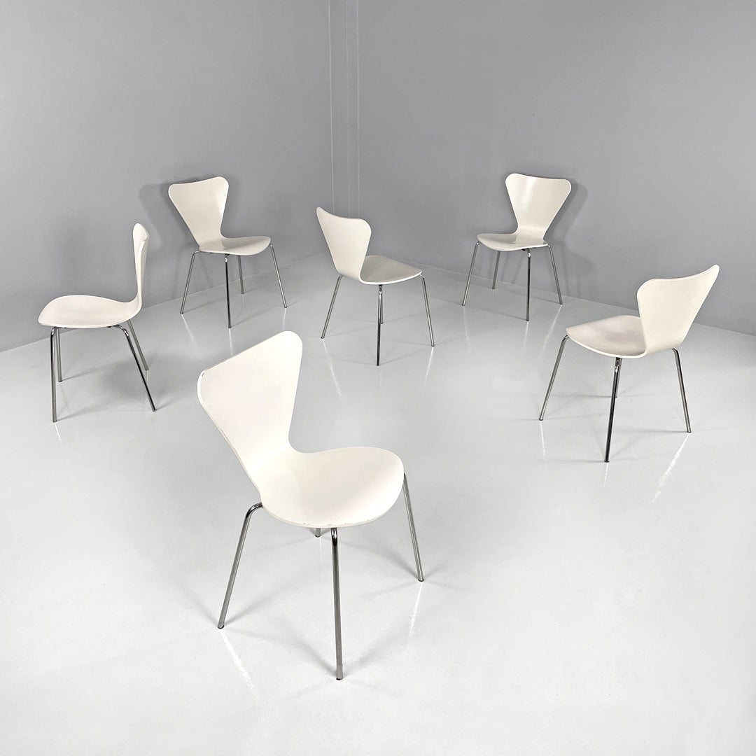 Italian modern white lacquered curved chairs, 1970s For Sale at 1stDibs