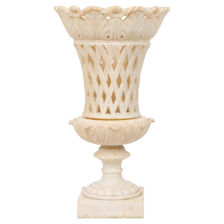 Italian Neo-Classic White Grand Tour Marble Centerpiece For Sale at 1stDibs