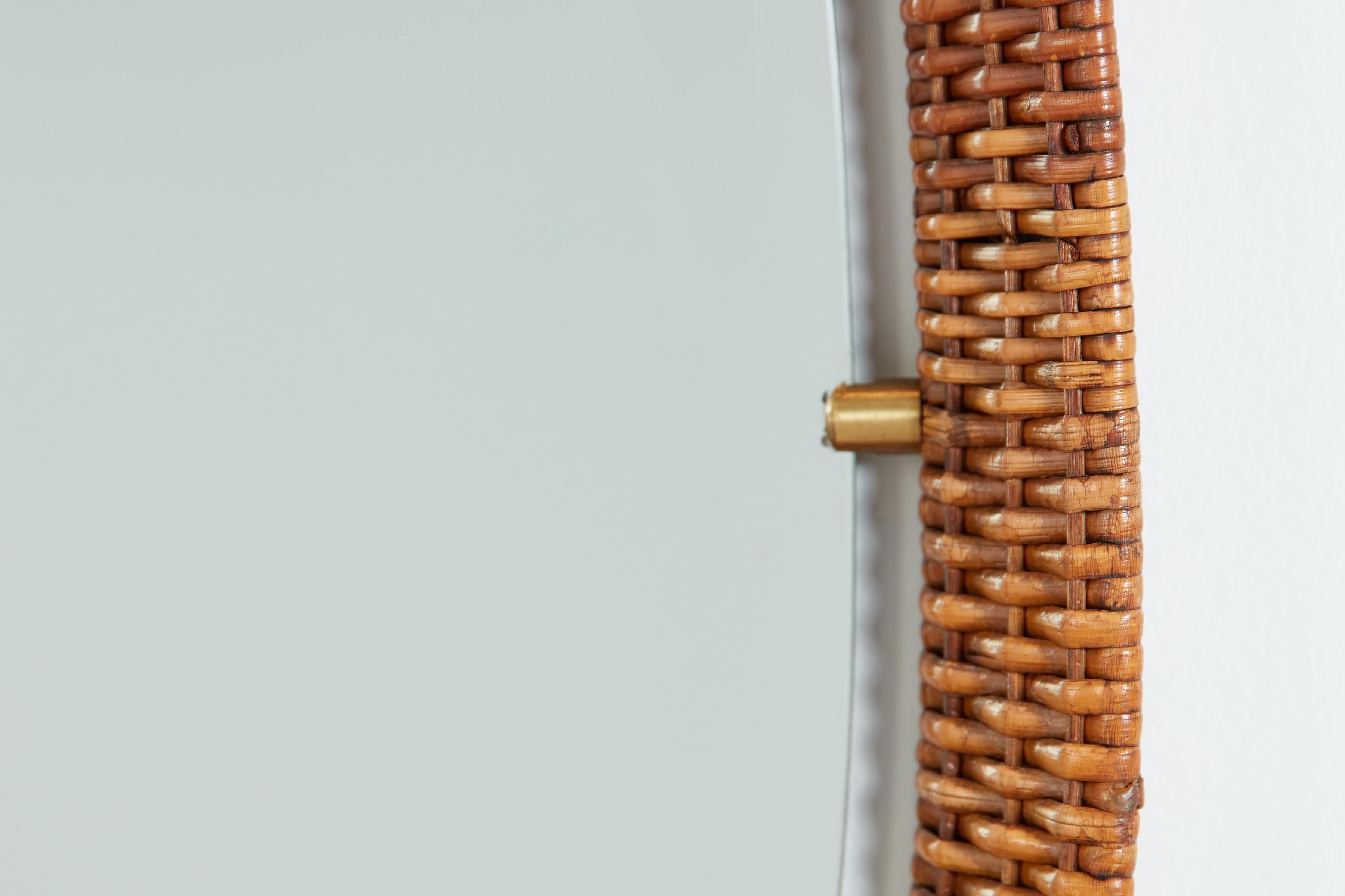 Italian Oval Wicker Mirror For Sale at 1stDibs