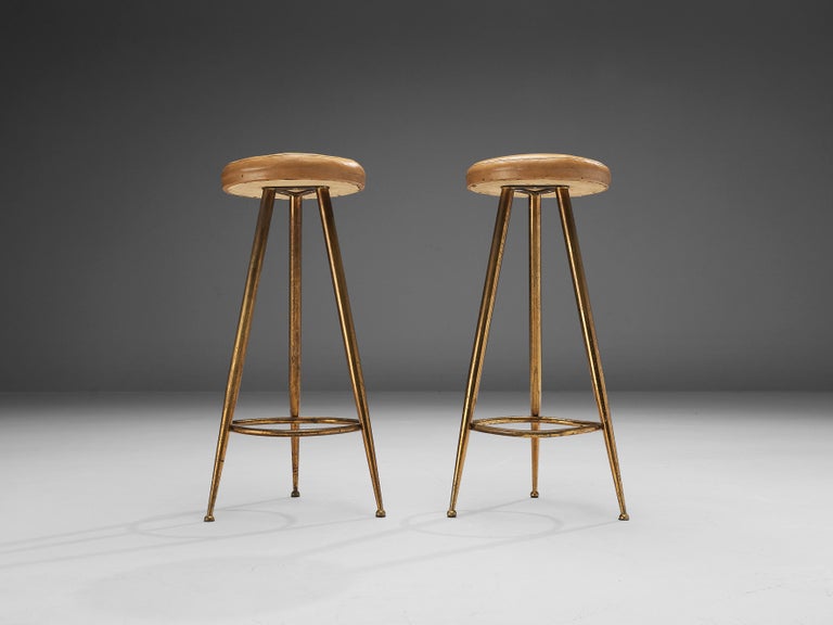 Italian Pair of Bar Stools in Patinated Brass and Leatherette For Sale ...