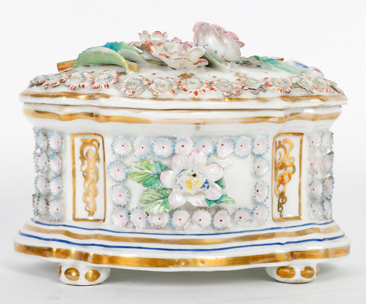 Italian Porcelain Box, Early 20th Century. For Sale at 1stDibs