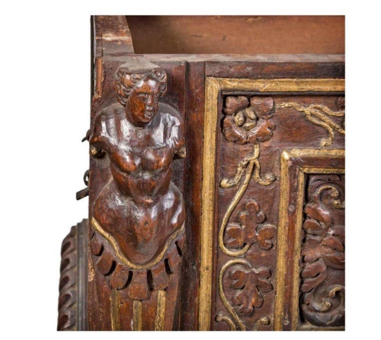 Italian Renaissance Chest Tuscany 17th Century For Sale at 1stDibs