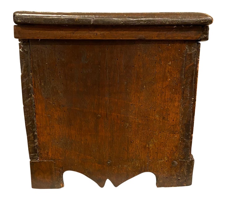 Italian Renaissance Walnut Box For Sale at 1stDibs
