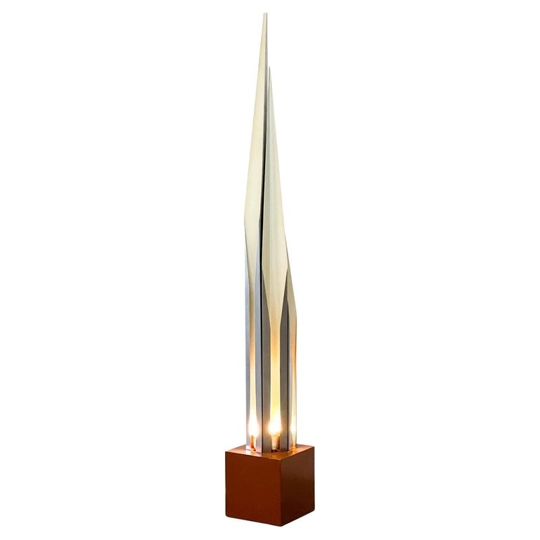 Italian Sculptural Metal Floor Lamp Out of the 1970's For Sale at 1stDibs