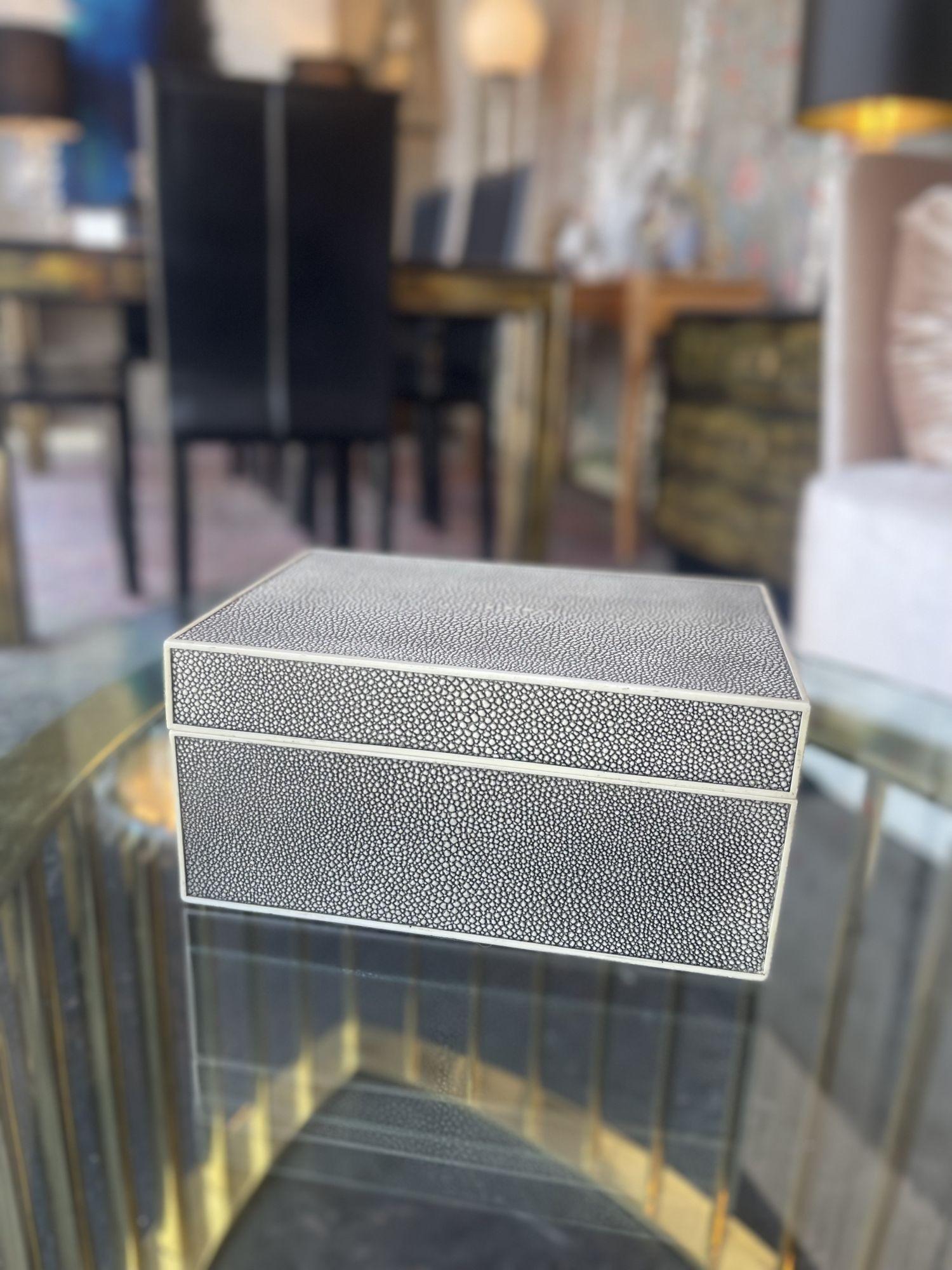 Italian Shagreen Box at 1stDibs | shagreen box with lid
