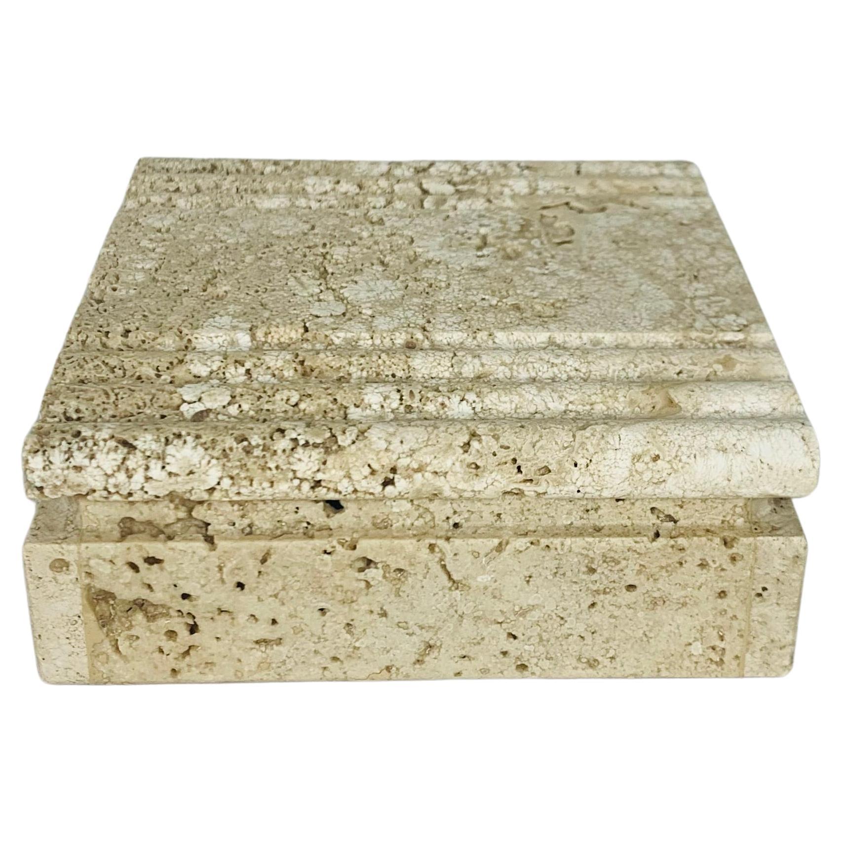 Italian Travertine box attributed to Fratelli Mannelli For Sale at 1stDibs