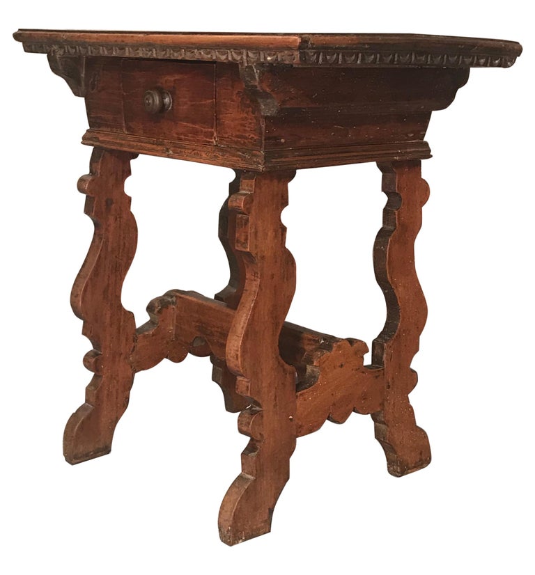Italian Trestle Side Table, 17th Century, Walnut For Sale at 1stDibs