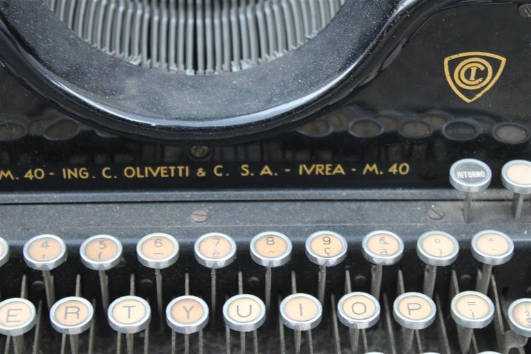 Italian Typewriter Olivetti 1930 Ivrea M40 For Sale at 1stDibs