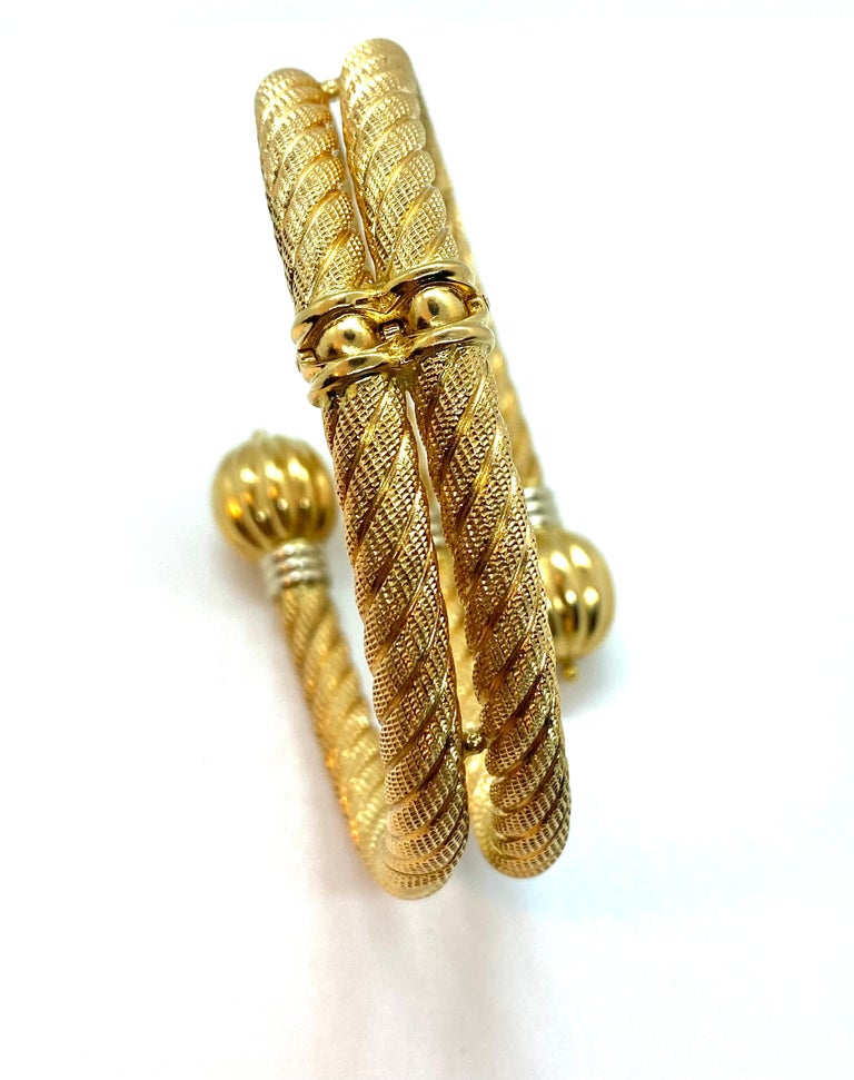 Italian UNOAERRE classical Roman style bangle For Sale at 1stDibs
