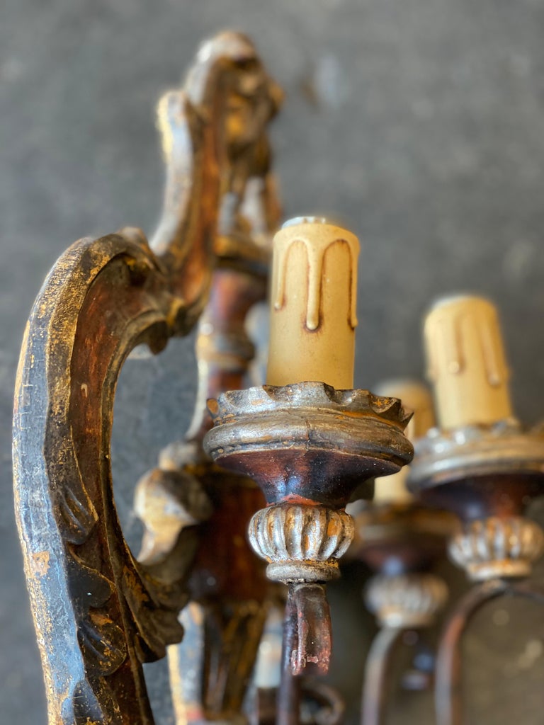 Italian wall sconce, baroque carving For Sale at 1stDibs