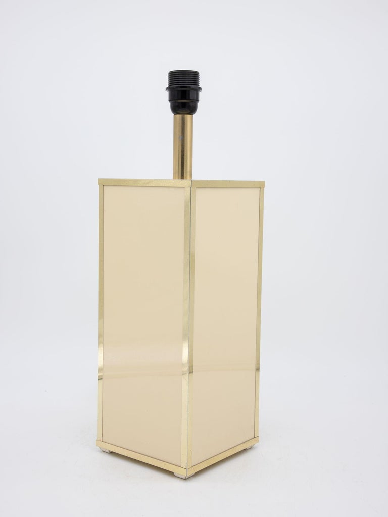 Ivory Colored Glass Table Lamp, 20th century For Sale at 1stDibs