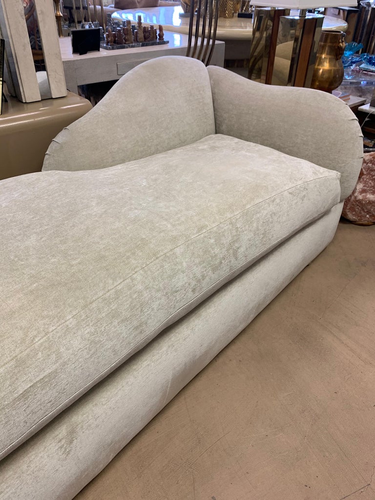 J Robert Scott Glamour Chic Chaise Lounge For Sale at 1stDibs