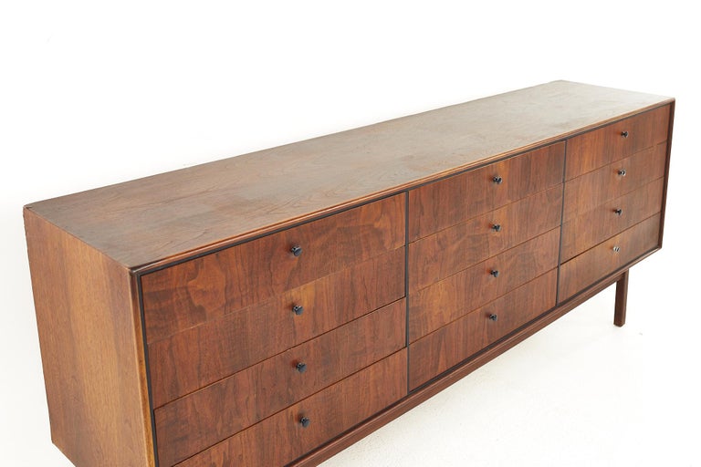 Jack Cartwright for Founders Mid Century 12 Drawer Lowboy Dresser at ...