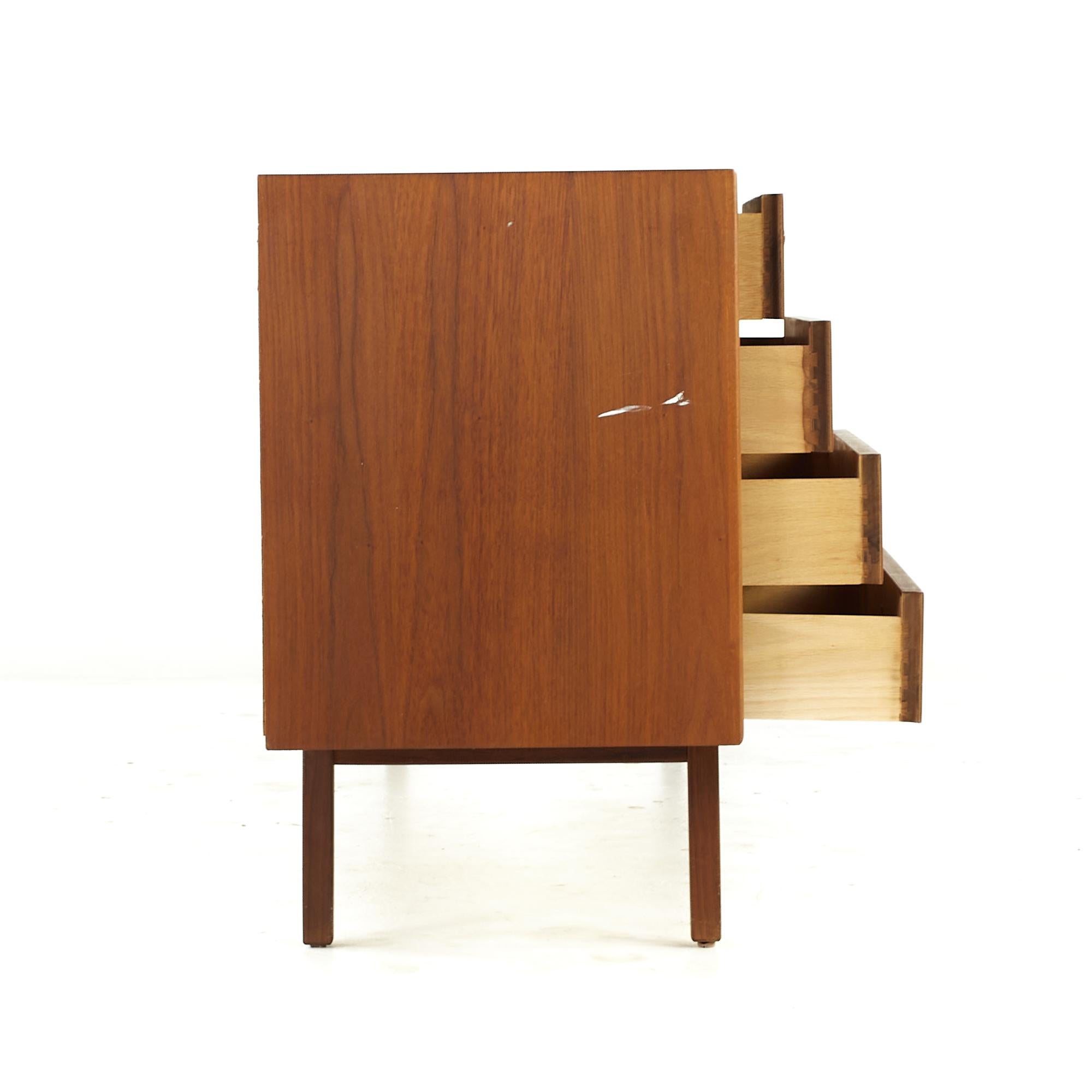 Jack Cartwright for Founders Midcentury Walnut Lowboy Dresser For Sale ...