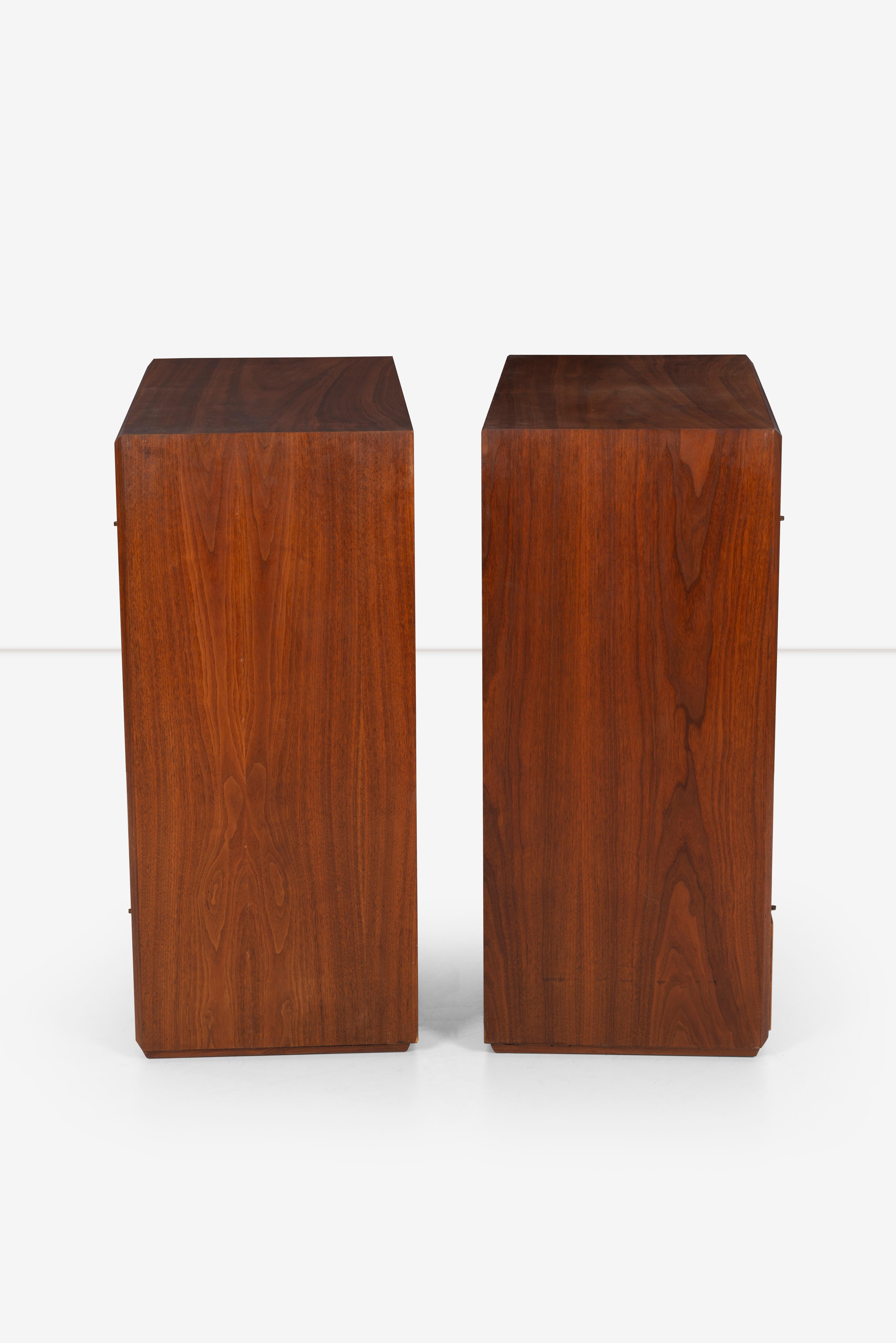 Jack Cartwright for Founders Pair of Dressers For Sale at 1stDibs