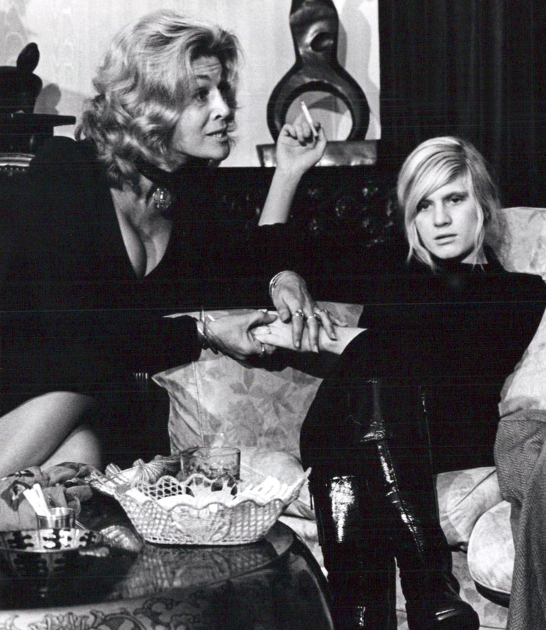 Jack Mitchell - Andy Warhol superstars Sylvia Miles and Andrea (Whipps ...