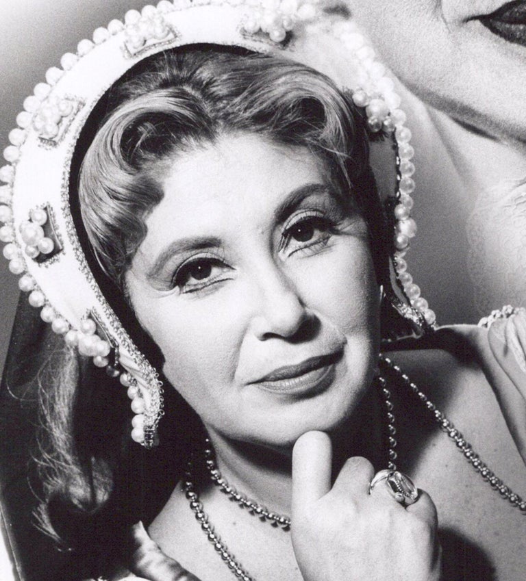 Jack Mitchell - Operatic soprano Beverly Sills as Elizabeth I, Mary ...