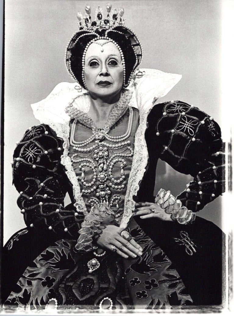 Jack Mitchell - Operatic soprano Beverly Sills in costume as Elizabeth ...