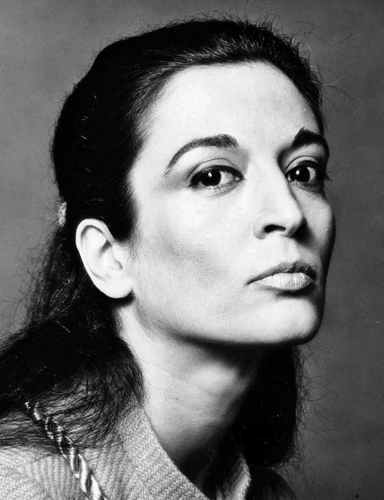 Jack Mitchell - Sculptor Marisol (Maria Sol Escobar) in her NYC studio ...