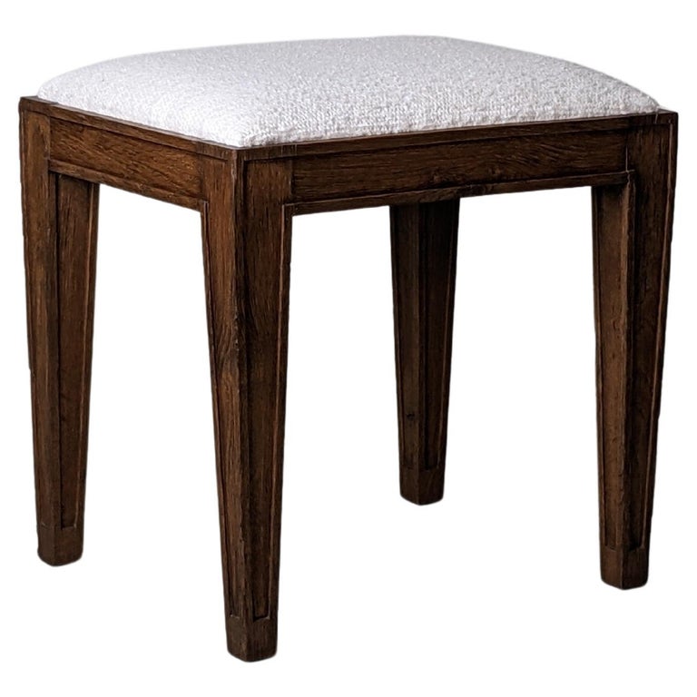Neoklassizistischer Hocker aus massiver Eiche mit Polsterung von ...