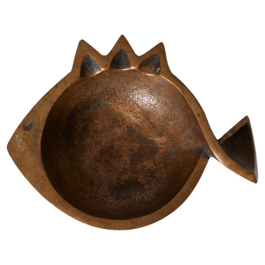 Shell pocket scoop For Sale at 1stDibs