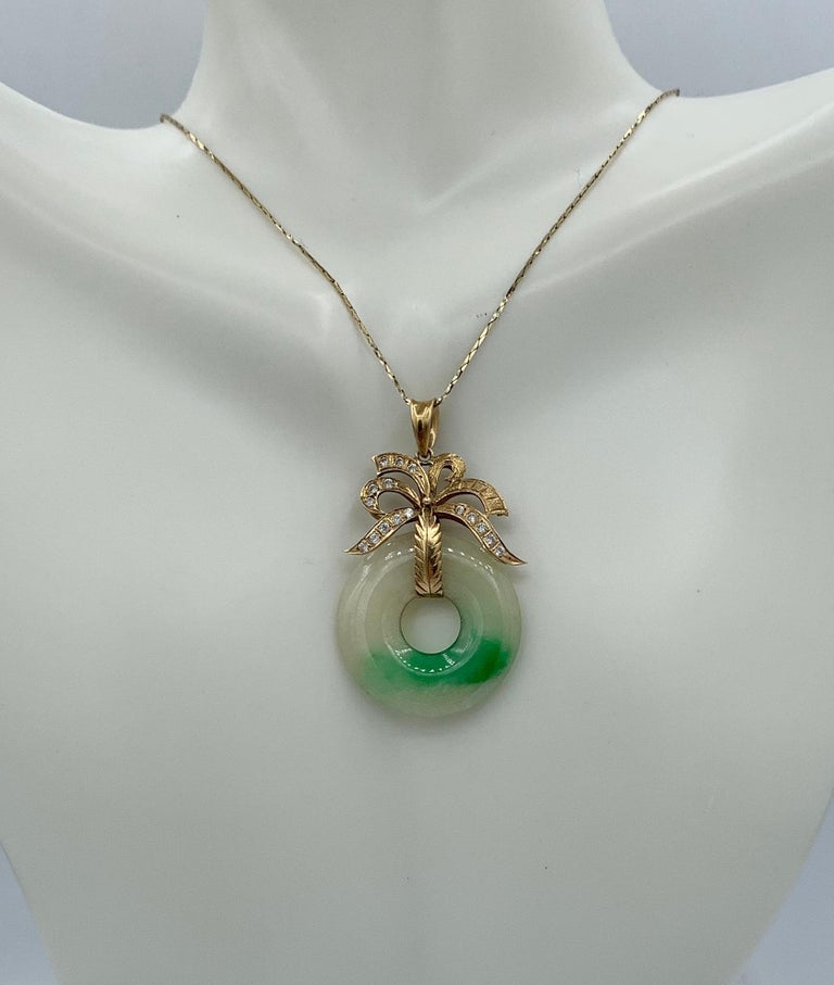 Jade 16 Diamond Circle Pendant Necklace Antique 14 Karat Gold For Sale ...