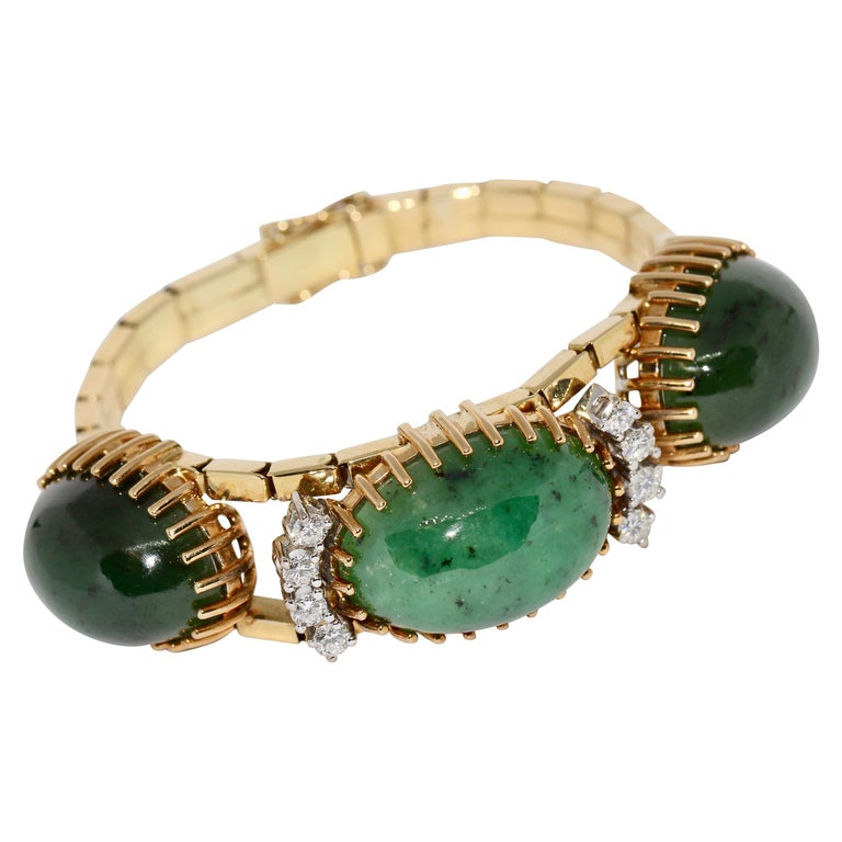 Jade Bracelet, Bangle, 18 Karat Gold with Diamonds at 1stDibs