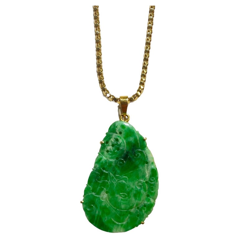 Jadeite Carved Pendant 14K Yellow Gold For Sale at 1stDibs
