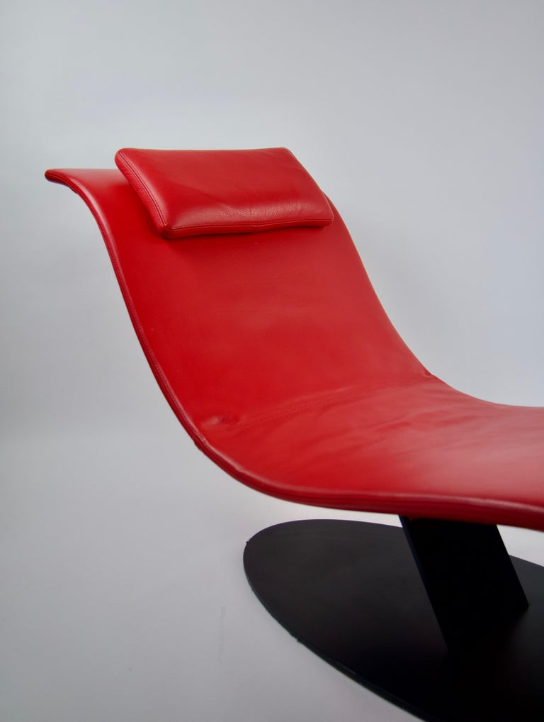 Jai Jalan Minimalist Eli Fly Chaise Lounge by Desiree For Sale at 1stDibs
