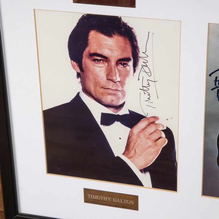 Signatures de James Bond 007 - Connery, Lazenby, Moore, Dalton, Brosnan ...