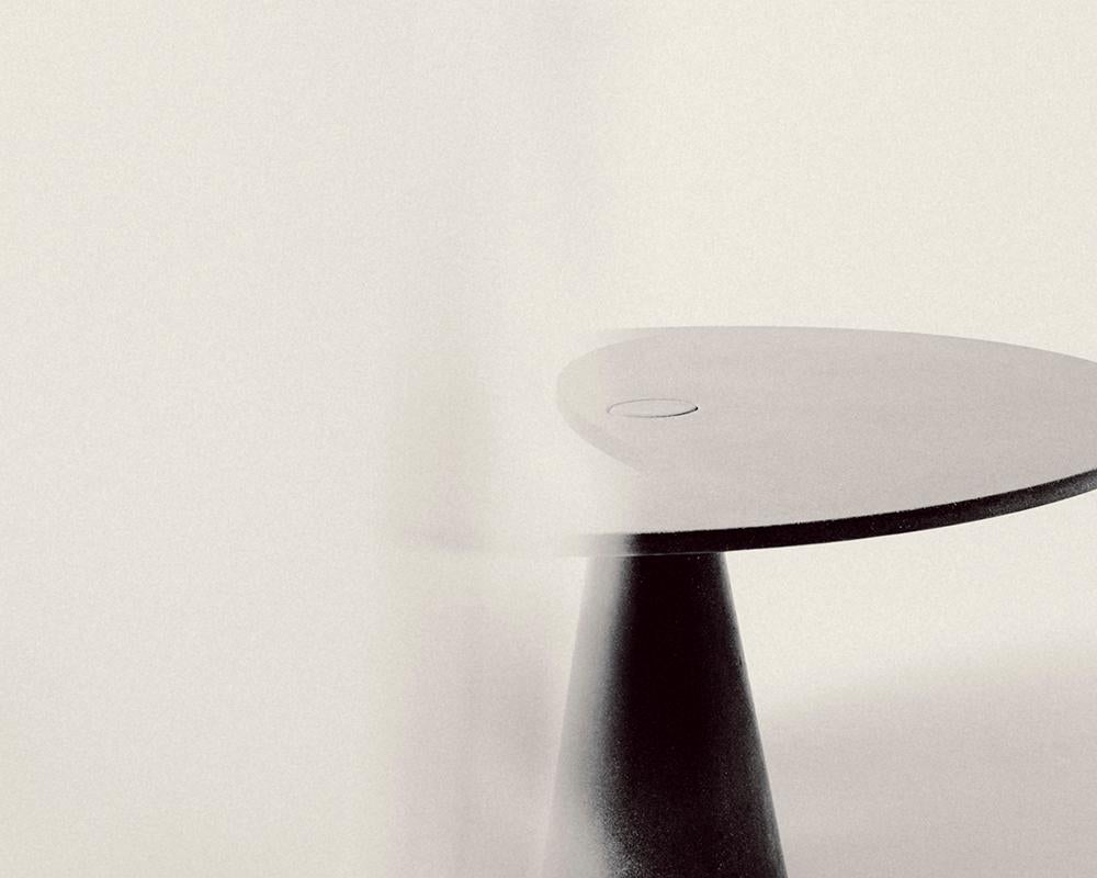 James de Wulf Concrete Locking Round Dining Table, 82" For Sale at 1stDibs