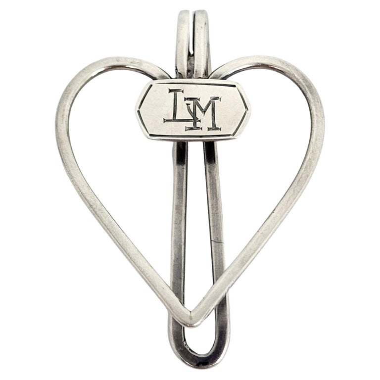 James E Blake Sterling Silver Heart Napkin Clip with Monogram For Sale ...