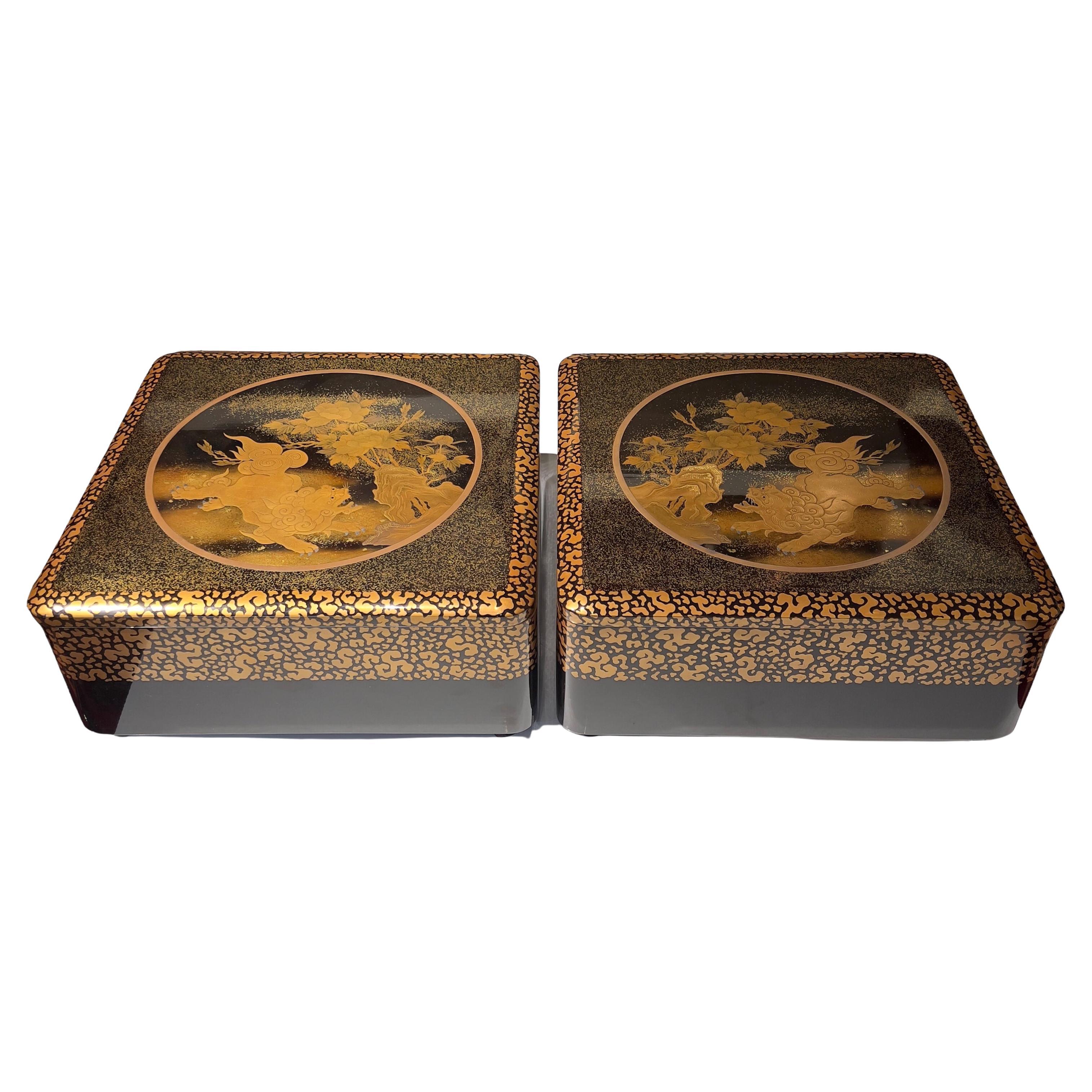 Japan, Pair of large lacquer boxes with Shishi, early 19th century For ...