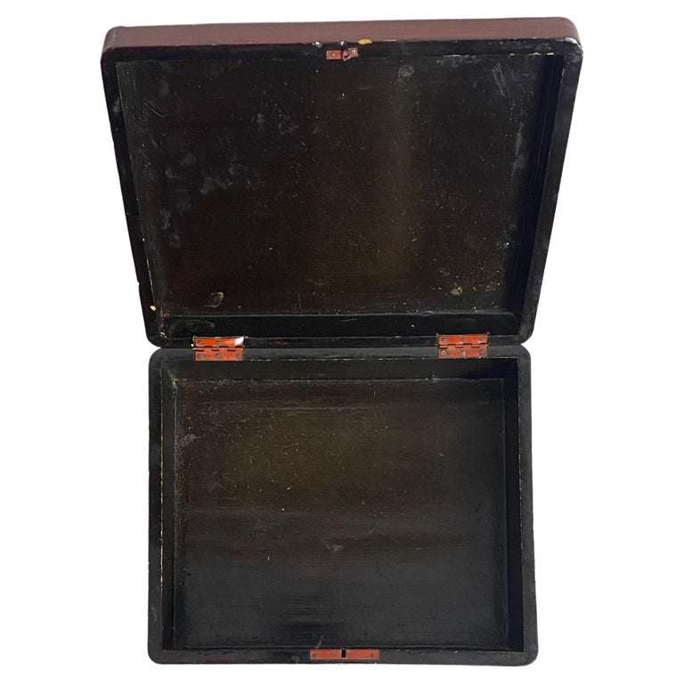 Japan Red Lacquered Box 19th century For Sale at 1stDibs