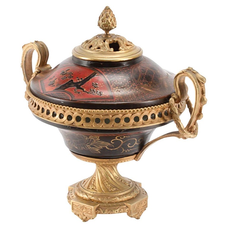Japanese 19th Century Lacquer Over Porcelain Compote For Sale at 1stDibs